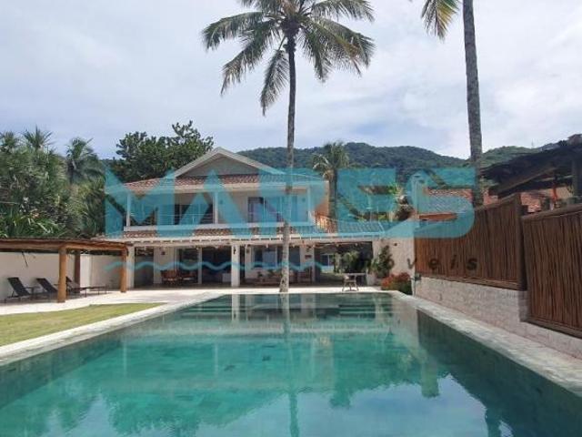 Casa frente mar na praia de Maresias