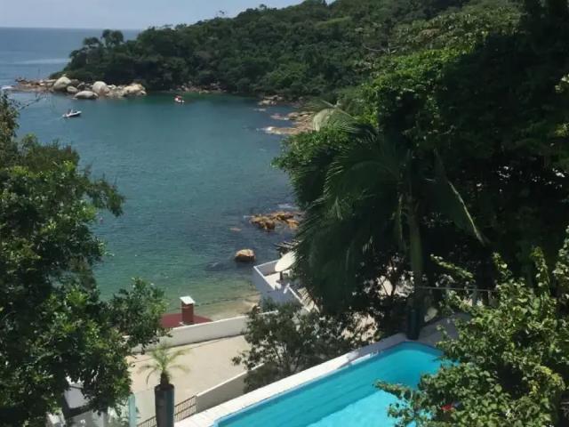 Casa frente mar, vista espetacular, Praia de Taquaras Balneário Camboriú SC