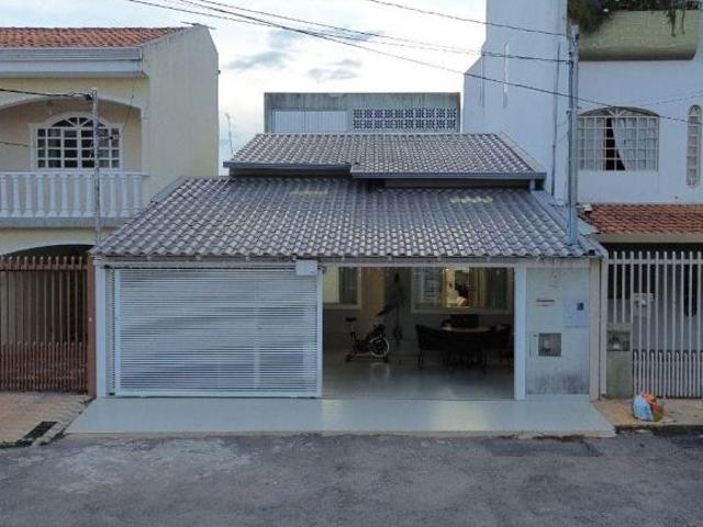 Casa Guará 2 reformada 3 quartos QE 26 com churrasqueira gourmet lote 120 m