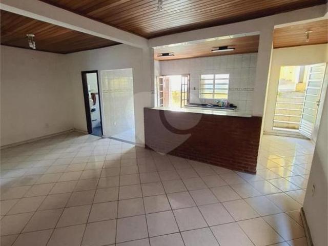Casa térrea com 2 quartos à venda em Jardim Tupã SP