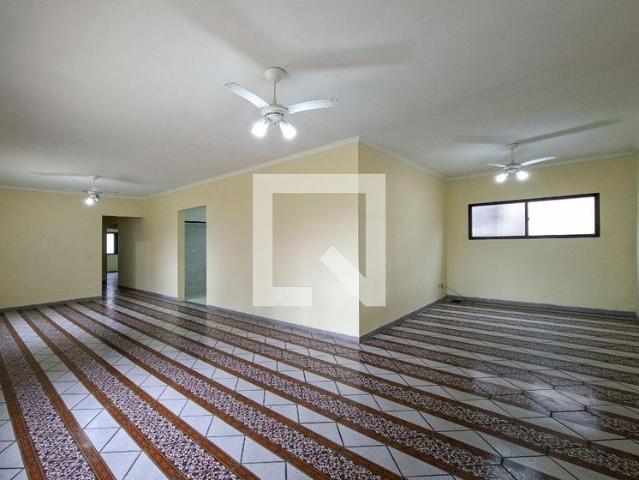 Casa, Guilhermina, 3 Quartos, 250 m2 Praia Grande