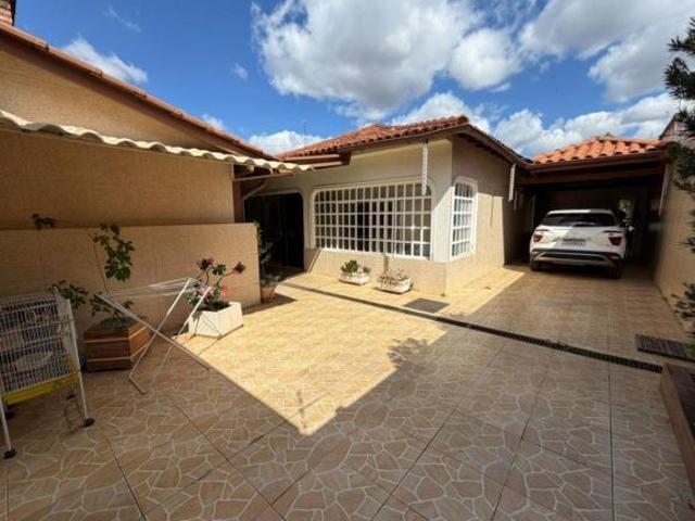 Casa Gama setor sul, 4 quartos, 1 suíte, aceita financiamento, toda muito bem conservada