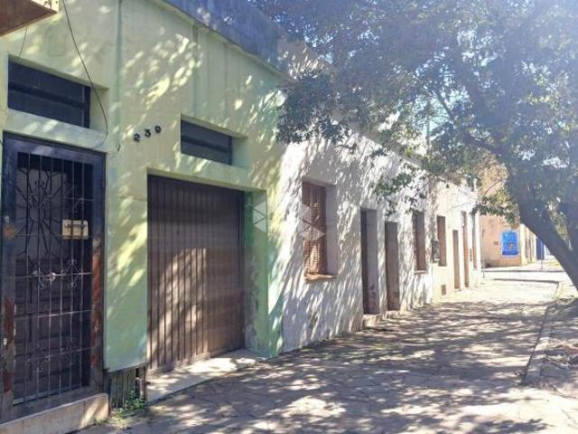 Casa Geminada na Avenida Cairú Bairro São Geraldo Porto Alegre
