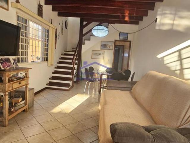 Casa geminada na Estufa I