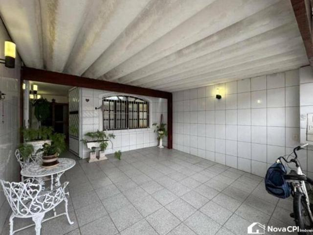 Casa Geminada na Guilhermina – 2 Dorms, 1 Suíte, Churrasqueira e 2 Vagas!