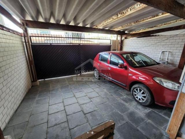Casa geminada na Vila Guilhermina, 3 dormitórios, 3 vagas, piscina, confira em Praia Grande SP