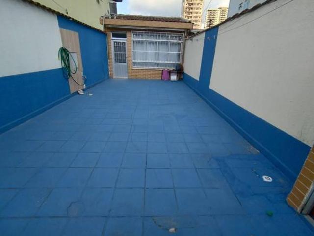Casa geminada no Canto do Forte, 600 metros da praia 1 Quarto, 3 Vagas