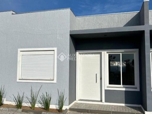 Casa geminada nova no bairro Bosques do Albatroz