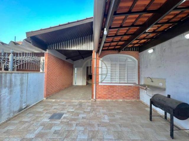 Casa Geminada a 400 metros da Praia