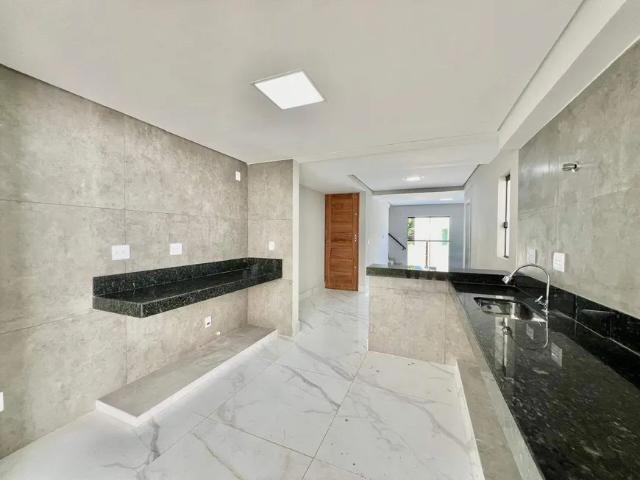 Casa geminada à venda, 3 quartos, 1 suíte, 3 vagas, Santa Amélia Belo Horizonte/MG