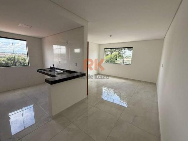 Casa geminada à venda, 3 quartos, 1 suíte, 1 vaga, Jardim Leblon Belo Horizonte/MG