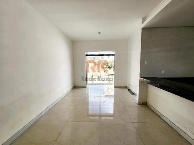 Casa geminada à venda, 3 quartos, 1 suíte, 2 vagas, Vale Das Orquideas Contagem/MG