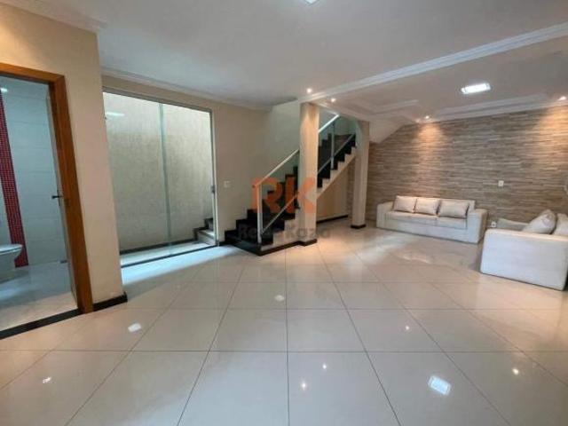 Casa geminada à venda, 3 quartos, 1 suíte, 2 vagas, Europa Contagem/MG