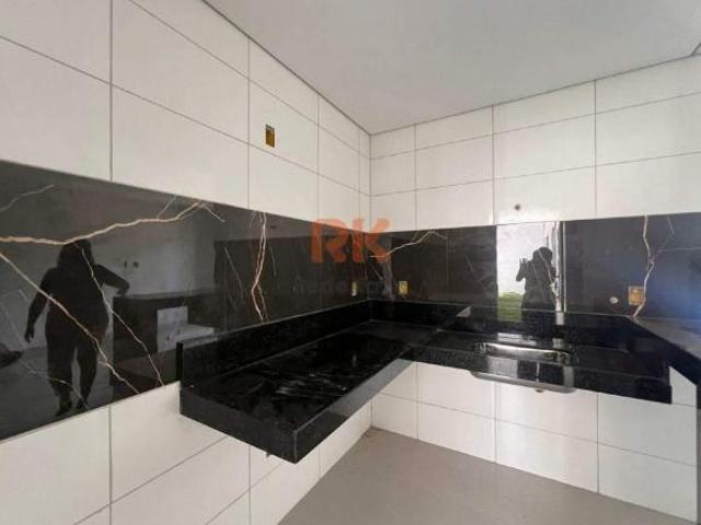 Casa geminada à venda, 3 quartos, 1 suíte, 2 vagas, Parque XangriLá Contagem/MG