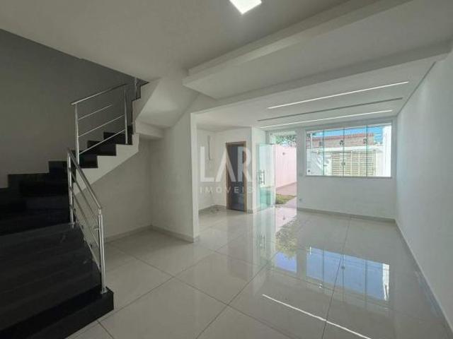 Casa Geminada à venda, 3 quartos, 1 suíte, 2 vagas, Santa Amélia Belo Horizonte/MG