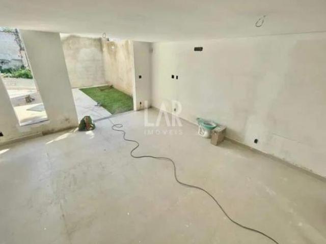 Casa Geminada à venda, 3 quartos, 1 suíte, 2 vagas, Santa Amélia Belo Horizonte/MG