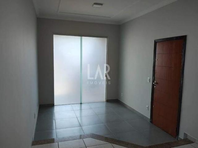 Casa Geminada à venda, 3 quartos, 1 suíte, 2 vagas, Santa Mônica Belo Horizonte/MG