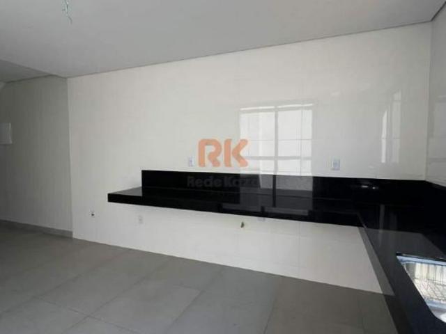 Casa geminada à venda, 3 quartos, 1 suíte, 4 vagas, Vila Magdalena Contagem/MG