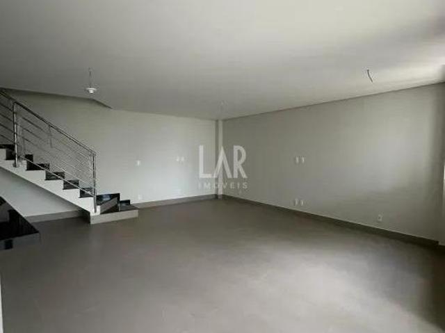 Casa Geminada à venda, 3 quartos, 1 suíte, 4 vagas, Vila Clóris Belo Horizonte/MG