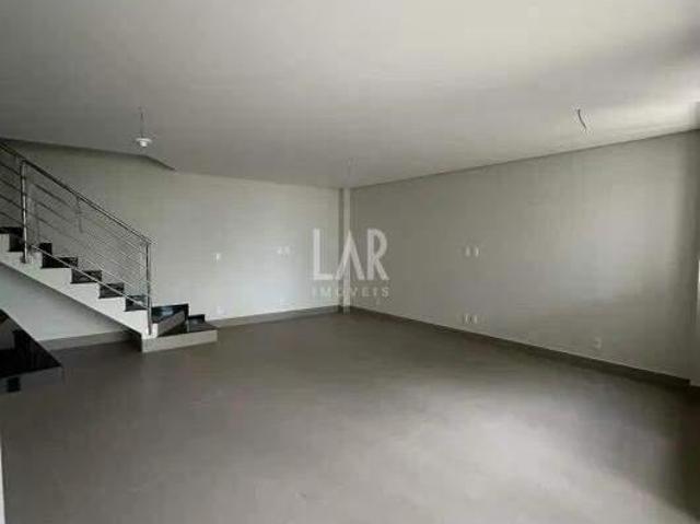 Casa Geminada à venda, 3 quartos, 1 suíte, 4 vagas, Vila Clóris Belo Horizonte/MG