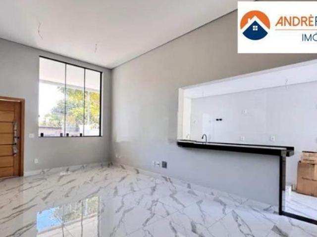 Casa Geminada à Venda – 3 Quartos – 2 Vagas – Santa Mônica