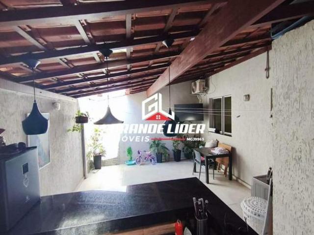 Casa Geminada à venda, 2 quartos, 1 vaga, Vila Beneves Contagem/MG