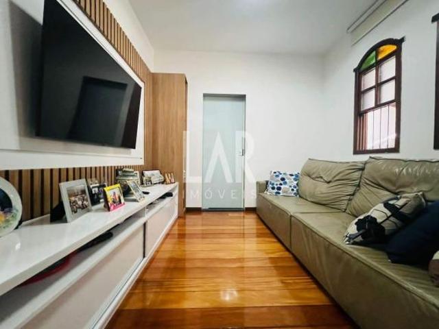 Casa Geminada à venda, 4 quartos, 1 suíte, 2 vagas, Santa Amélia Belo Horizonte/MG