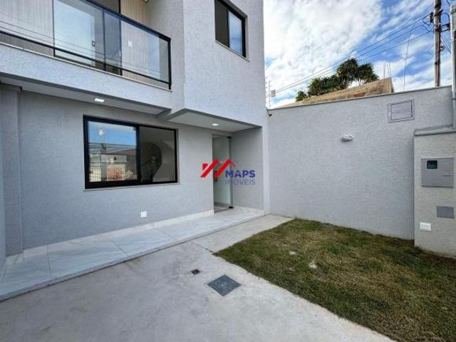 Casa geminada à venda com três quartos, suíte e uma vaga, no bairro Planalto Belo Horizonte/MG