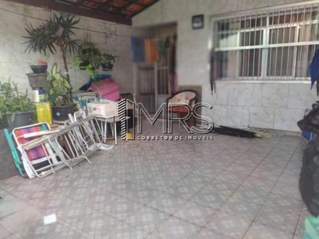 Casa Geminada à Venda em Caiçara, Praia Grande 1 Quarto e 2 Vagas