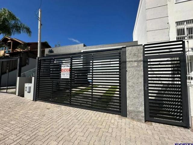 Casa geminada à venda em Ana Rech, Caxias do Sul