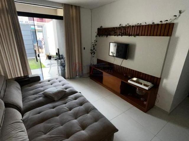 Casa geminada à venda em Betim no bairro Filadélfia