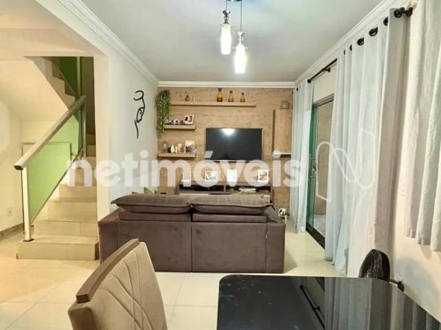 Casa geminada à venda em Justinópolis – 72,70 m²  | 2 Quartos com closet | Espaç