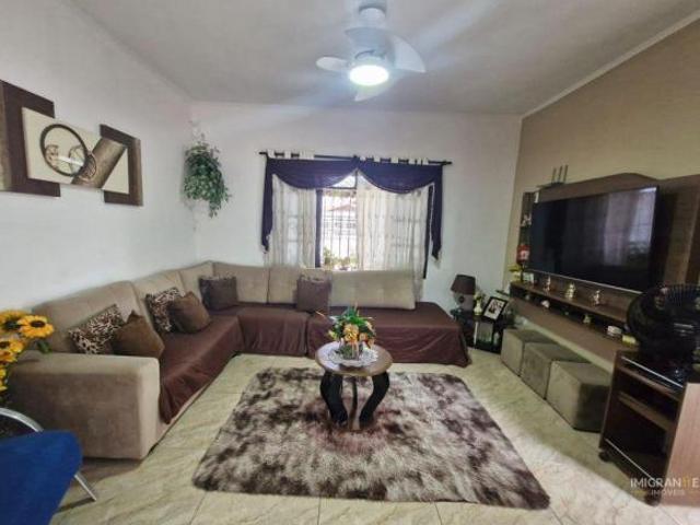 Casa geminada à venda, no Caiçara em Praia Grande SP à 400 metros da praia