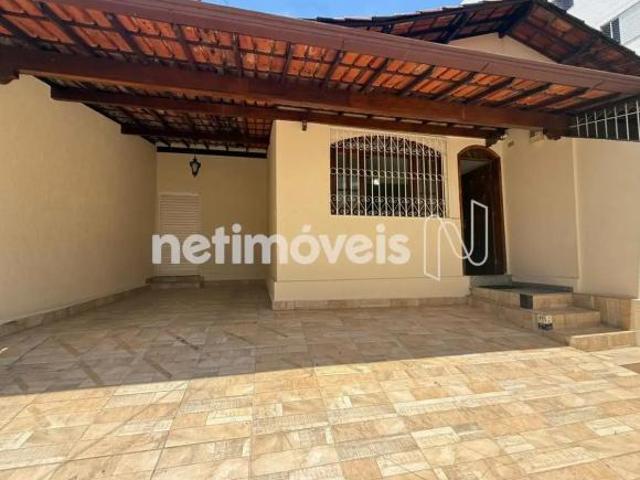 Casa geminada a venda no Castelo