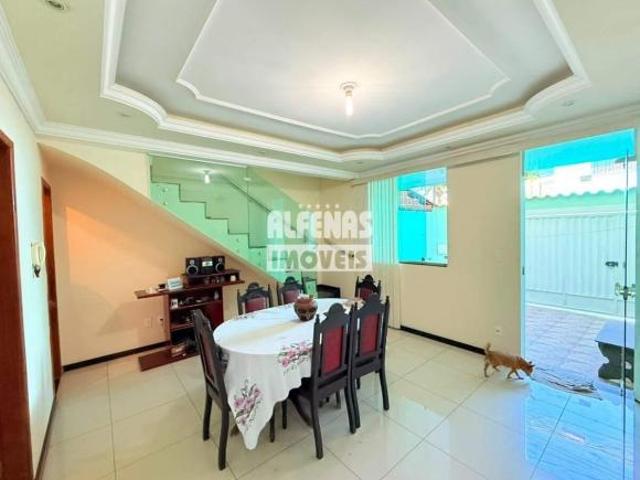 Casa Geminada à venda no Bairro Eldorado