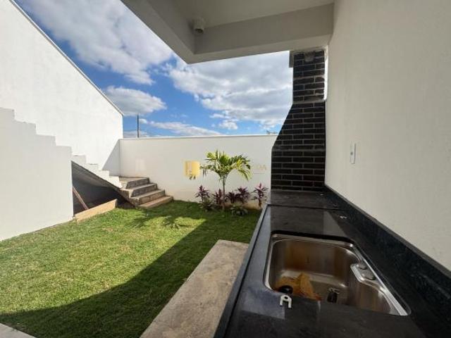 Casa geminada à venda no bairro São Marcos