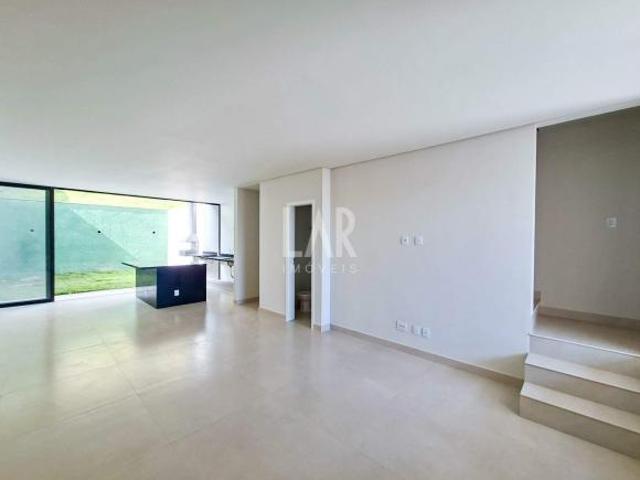 Casa Geminada à Venda no Estoril – Conforto, Espaço e Excelente Localização em Belo Horizonte!