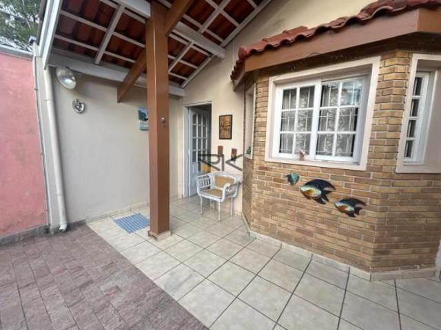 CASA GEMINADA À VENDA NO ITAGUÁ
