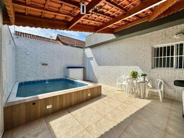 Casa geminada a venda no Ocian/Tupi 3 dormitórios e Piscina e churrasqueira