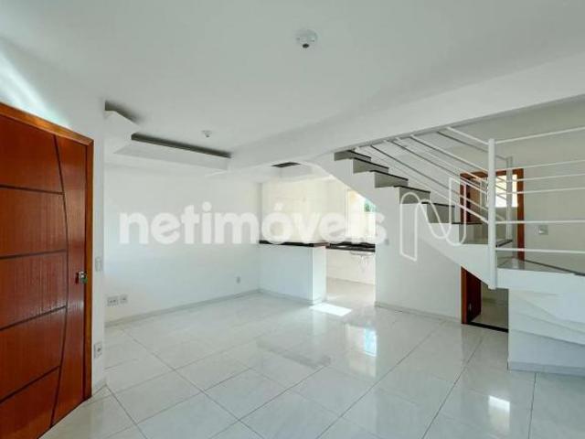Casa Geminada à venda no Mantiqueira!