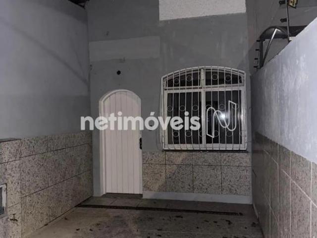 Casa geminada à venda no Santa Rosa – ótima localização