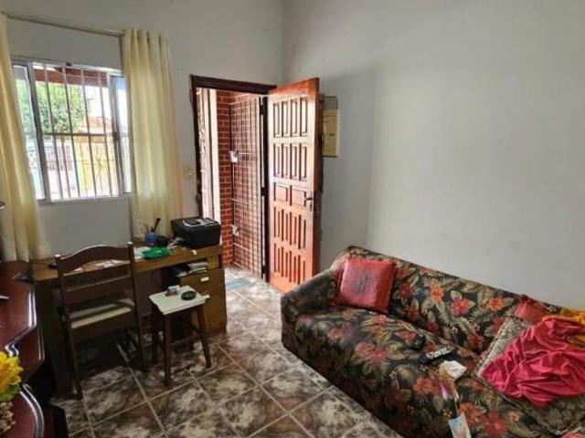 Casa Geminada à Venda no Real Praia Grande, 1 Quarto e Garagem