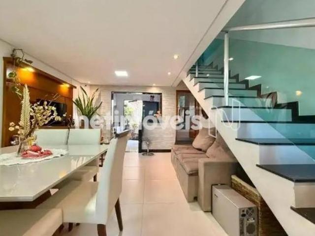 Casa geminada à venda no Rio Branco / Santa Mônica