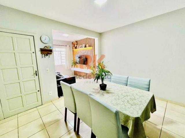 Casa Geminada aproximadamente 76m² à Venda – 3 Quartos, 2 banheiros e 1 Vaga – Dona Clara