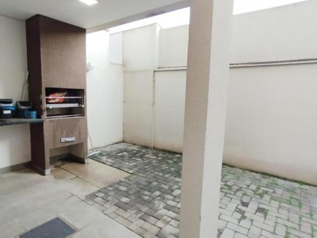 CASA GEMINADA ASSOBRADADA JD IMPÉRIO DO SOL COM ÓTIMO ACABAMENTO E ESPAÇO INTERNO