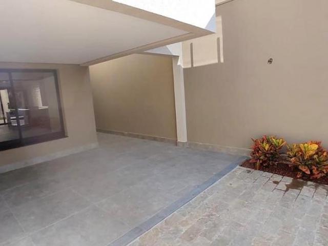 Casa Geminada com 4 quartos à venda em Belo Horizonte, no bairro Jaraguá