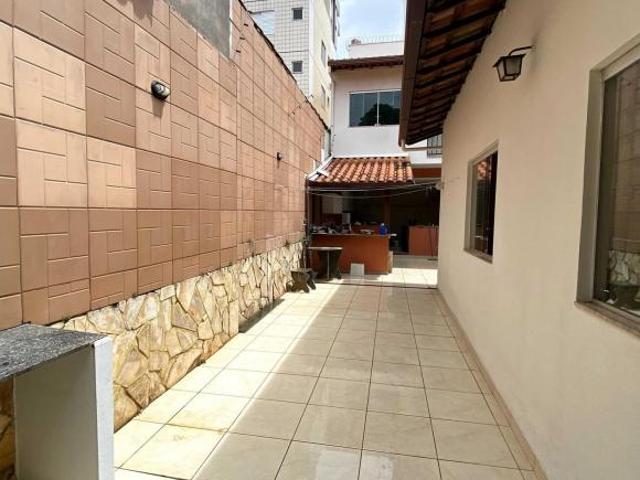Casa Geminada com 5 quartos à venda em Belo Horizonte, no bairro Castelo