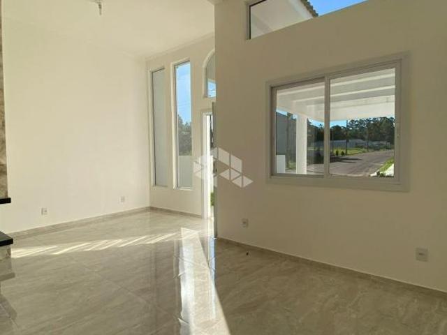 Casa geminada com 02 dormitórios, nova, na João Alves!