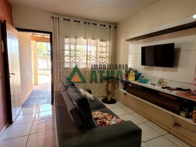 Casa geminada com 02 quartos na região leste de Londrina