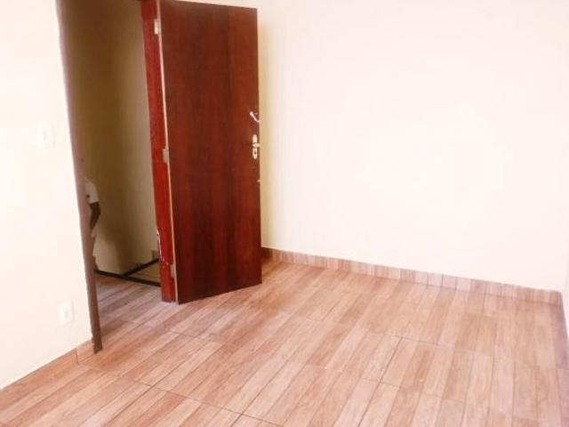 Casa Geminada com 2 quartos à venda em Belo Horizonte, no bairro Jardim Dos Comerciários
